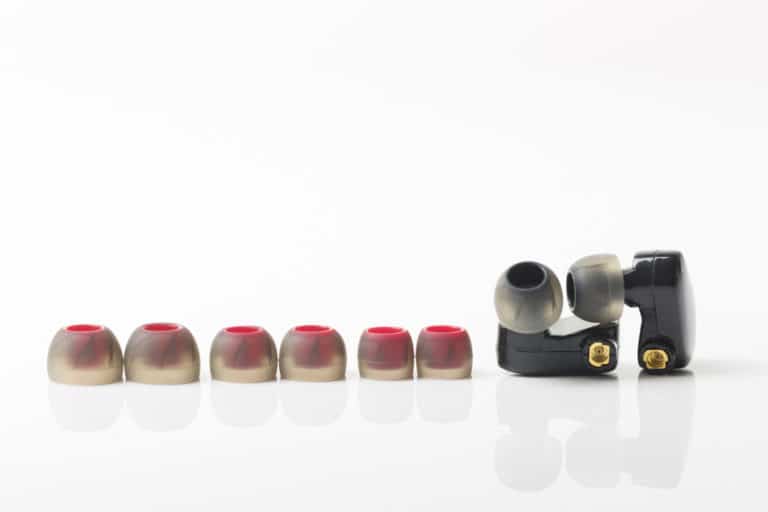 18 Tips on How to Keep Earbuds from Falling Out (Photos) - Audio MAV