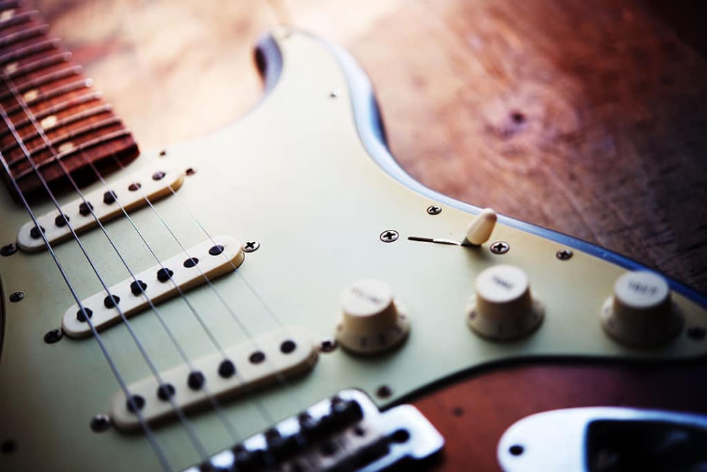 How to Play Rocksmith without a Real Tone Cable - Audio MAV